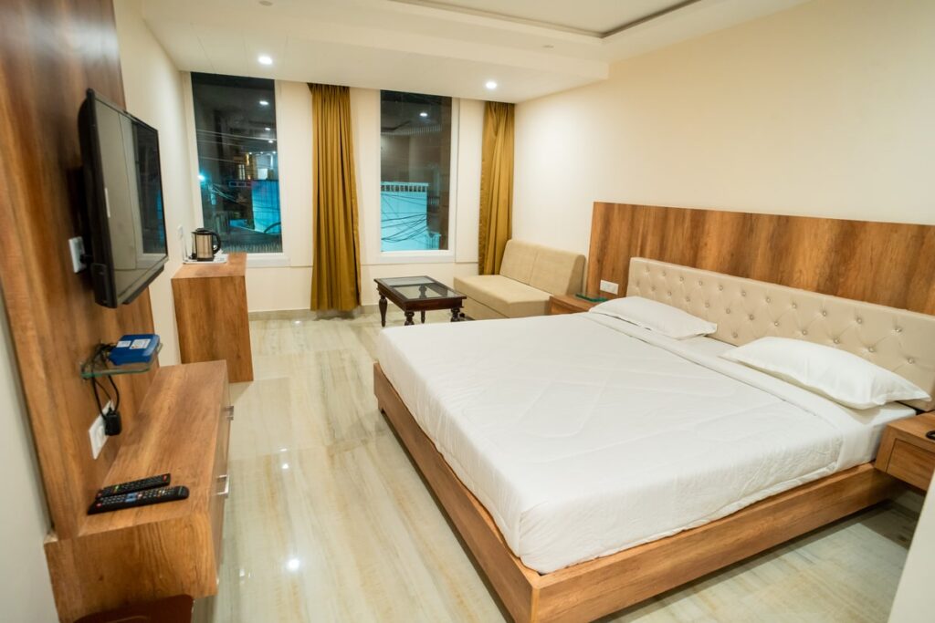 Rooms & Tariff - Hotel Sonal Palace